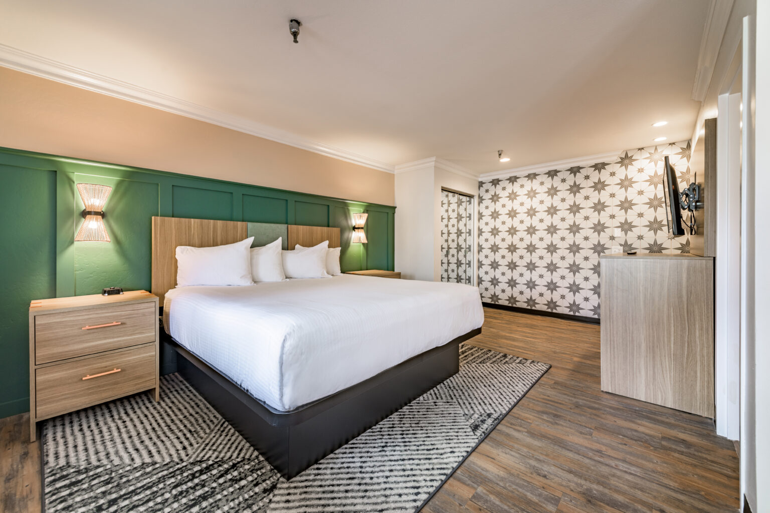 Delaware North transitions Squire Resort at the Grand Canyon to IHG ...